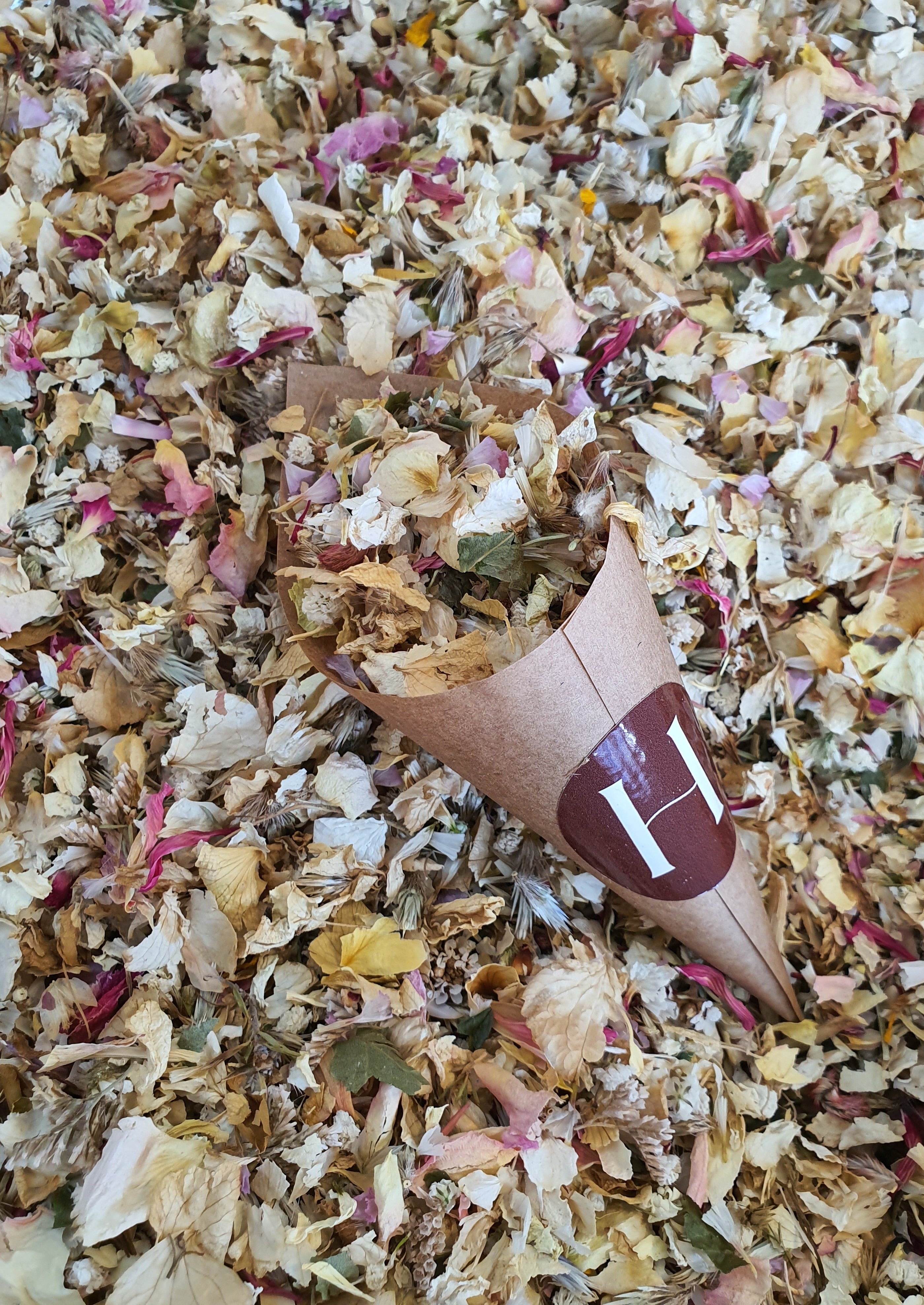 Bespoke Dry Mixed Flower Confetti – HelenaRose.com.au